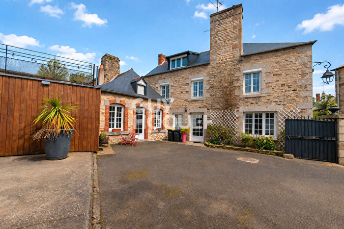 Maison à vendre - Antrain - 6 pièces - 5 chambres