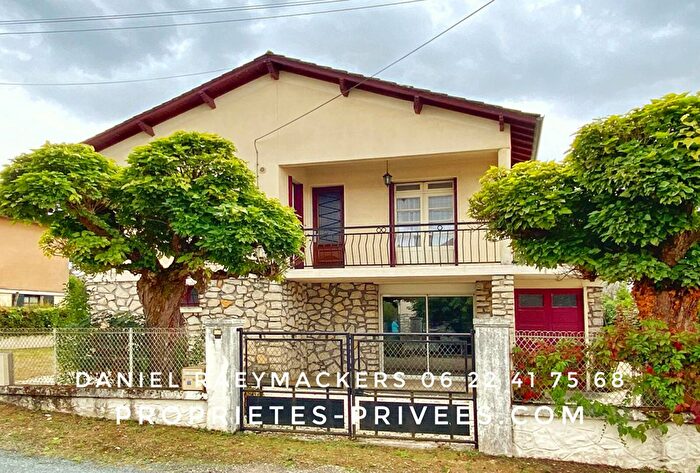 Maison à vendre - Montpon-Ménestérol - 6 pièces - 4 chambres