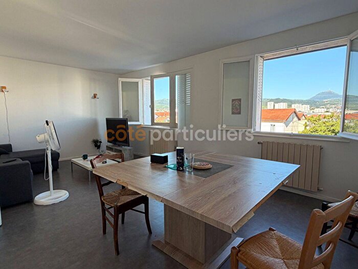 Sud-Saint Jacques, Clermont-Ferrand : Appartement 4 pièces à louer