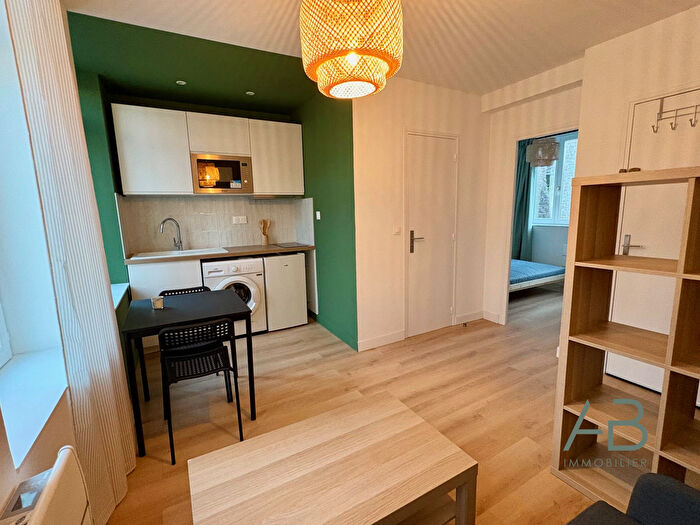 Appartement à louer - Lille, Centre-ville, Euralille - 2 pièces - 1 chambre