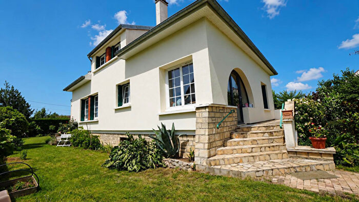 Maison 7 pièces à vendre à Flins-sur-Seine