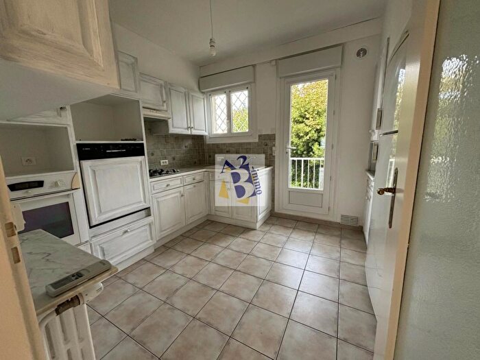 Appartement à louer - Angoulême, Victor Hugo - 3 pièces - 2 chambres