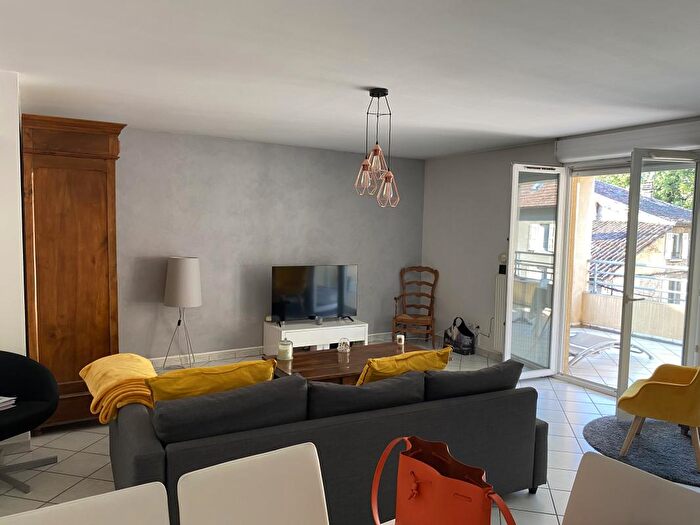 Appartement 3 pièces à louer à Bourgoin-Jallieu, Centre-ville, Pont Saint-Michel