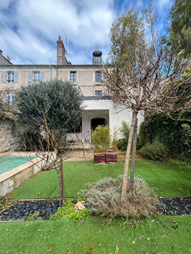 Bourges, Centre-ville, Charlet, Lahitolle, Pignoux, Sembat - Maison 9 pièces à vendre