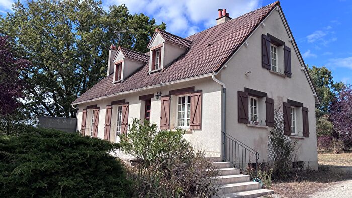 Bélâbre - Maison 8 pièces à vendre