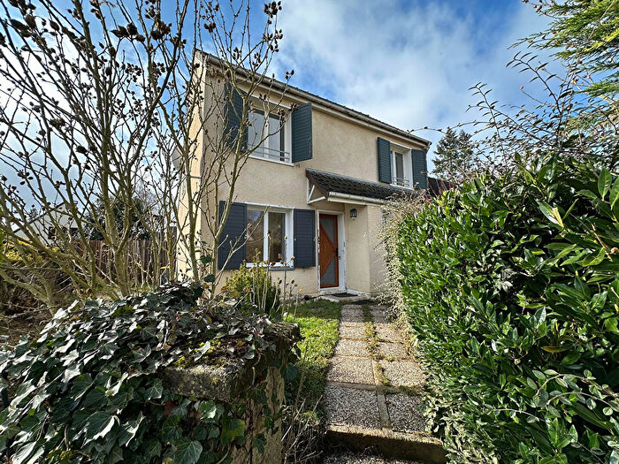 Maison à vendre - Savigny-le-Temple, Plessis la Forêt - 5 pièces - 3 chambres