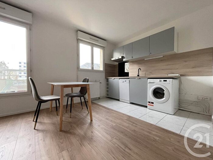 Appartement à louer - Évry-Courcouronnes - 2 pièces - 1 chambre