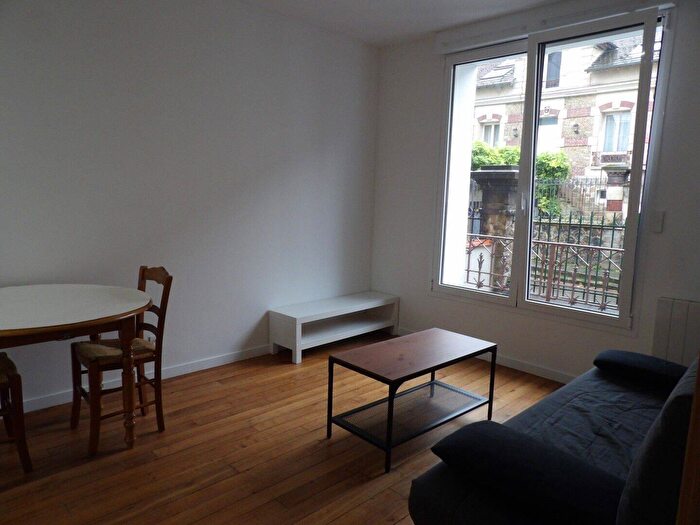 Appartement à louer - Tassigny-Leclerc Centre, Lagny-sur-Marne - 2 pièces - 1 chambre