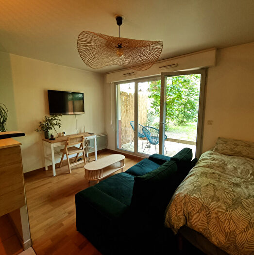 Appartement à louer - Carrières-sous-Poissy, Bords de Seine, Ile de la Dérivation - 1 pièce