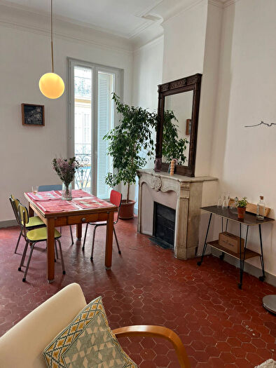 Appartement à louer - Marseille er , Chapitre - 3 pièces - 2 chambres