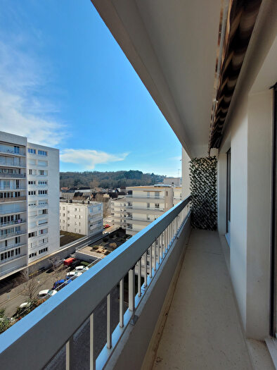 Appartement 1 pièce à Cusset, Centre-ville, à louer