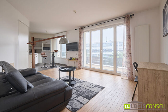 Appartement à vendre - Châtenay-Malabry, Petit Chatenay, Voltaire, Croix Blanche - 2 pièces - 1 chambre