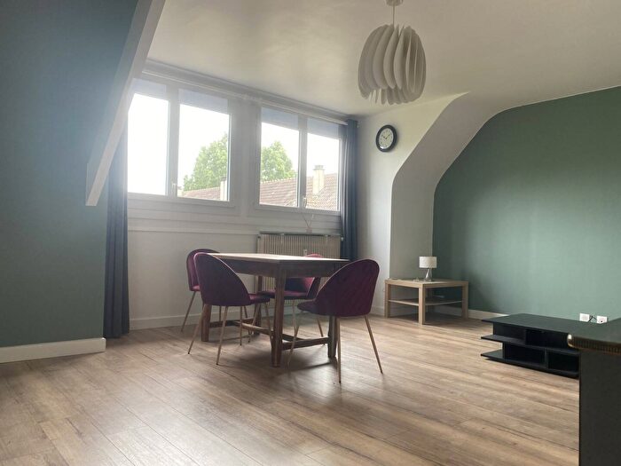 Appartement à louer - Lisieux - 2 pièces - 1 chambre