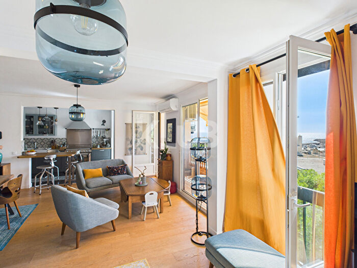 Appartement à vendre - Ville-di-Pietrabugno - 5 pièces - 3 chambres