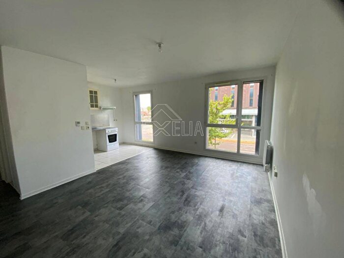 Les Martraits, Mantes-la-Jolie : Appartement 2 pièces à louer
