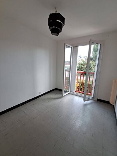 Appartement à louer - Marseille ème arrondissement - 3 pièces - 2 chambres