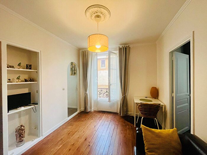 Appartement à louer - Notre Dame, Versailles - 2 pièces - 1 chambre