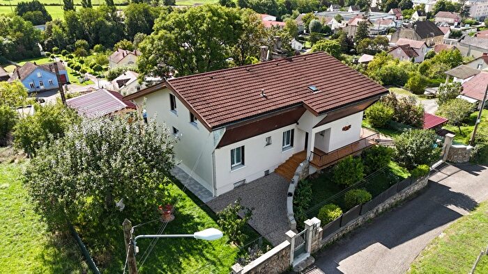 Maison à vendre - Perrigny - 13 pièces - 6 chambres