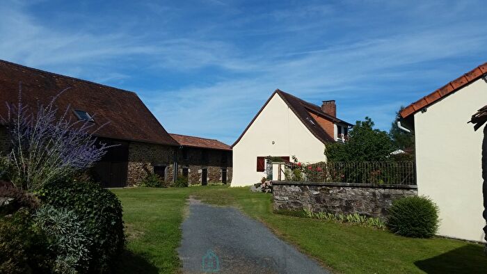 Maison à vendre - Mialet - 4 pièces - 3 chambres