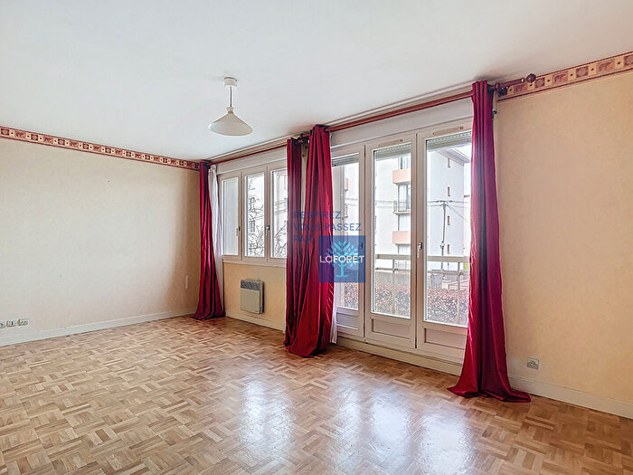 Appartement à louer - Creil, Voltaire, Gare - 3 pièces - 2 chambres