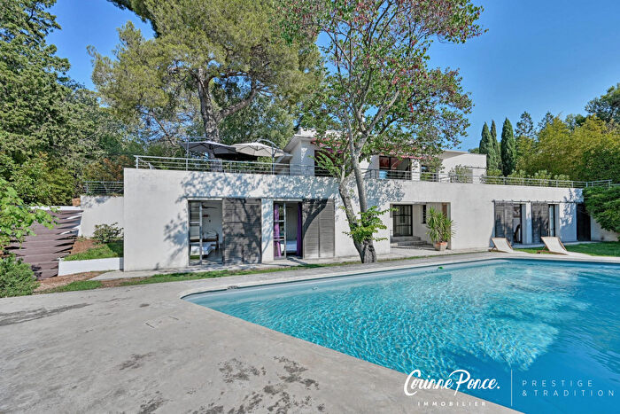 Maison à vendre - Nîmes - 10 pièces - 5 chambres