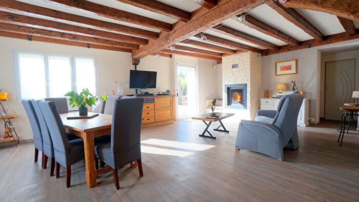 Maison à vendre - Issou - 5 pièces - 3 chambres