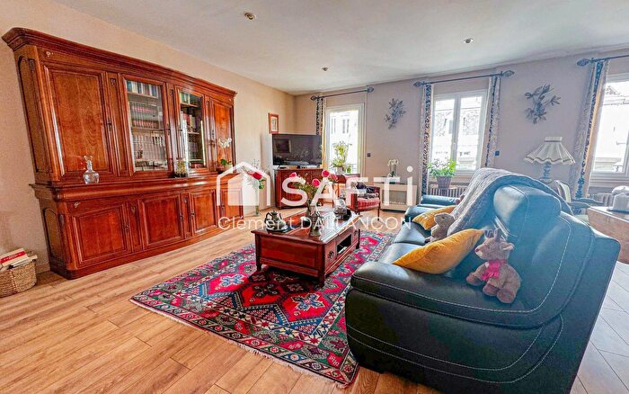 Appartement à vendre - SaintQuentin Centreville - 8 pièces - 4 chambres