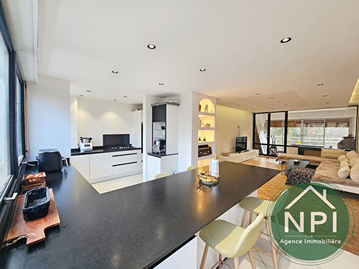 Appartement à vendre - Vaux-le-Pénil - 6 pièces - 4 chambres