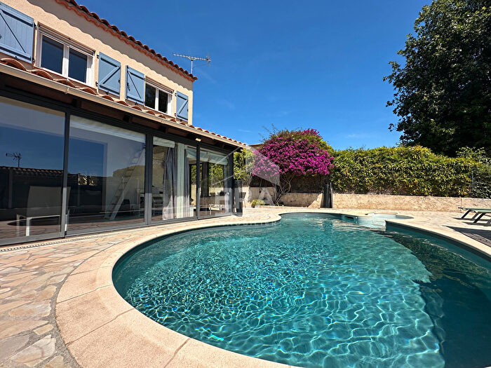 Maison 4 pièces à Cagnes-sur-Mer, à vendre