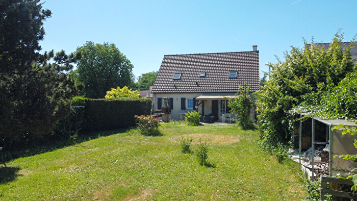 Maison à vendre - Neauphle-le-Château - 6 pièces - 4 chambres