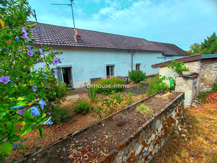 Maison 4 pièces à vendre à Dangé-Saint-Romain