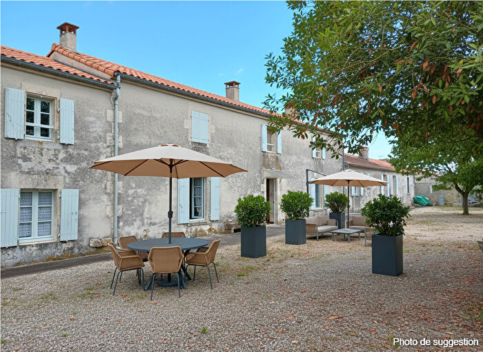 Maison 12 pièces à vendre à Saint-Jean-de-Liversay