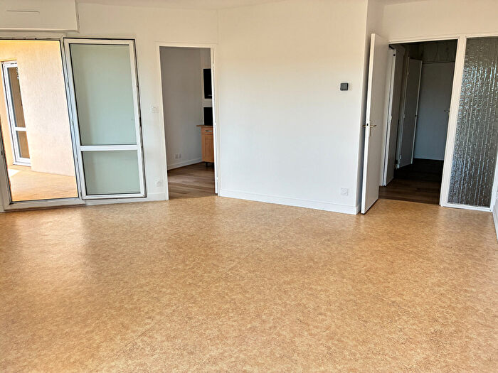 Appartement 3 pièces à Mâcon, Flacé, Liberté, à louer