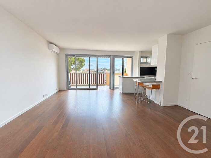 Appartement 2 pièces à louer - Saint-Laurent-du-Var, Jacquons, Plateaux Fleuris