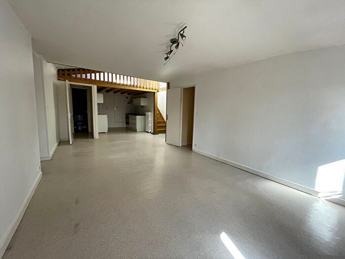 Appartement à louer - Saint-Galmier - 3 pièces - 2 chambres