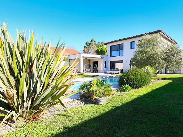 Maison à vendre - Toussieu - 7 pièces - 4 chambres