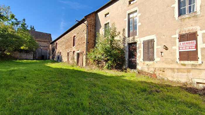 Maison à vendre - Vandenesse-en-Auxois - 6 pièces - 4 chambres