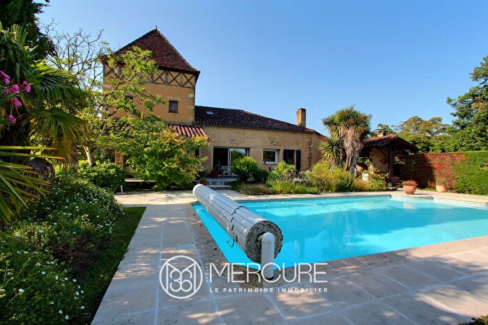 Maison à vendre - Nogaro - 9 pièces - 4 chambres