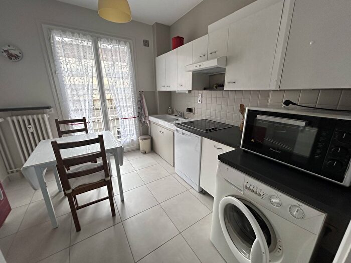 Appartement à louer - Badouillère-Saint Roch-Valbenoîte, Saint-Étienne - 2 pièces - 1 chambre