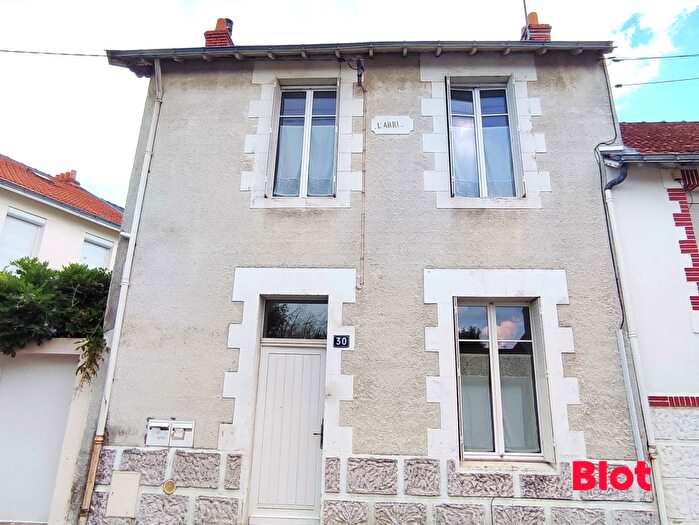 Nantes, Saint-Clément, Jardin des plantes, Caserne Lamoricière - Maison 3 pièces à vendre