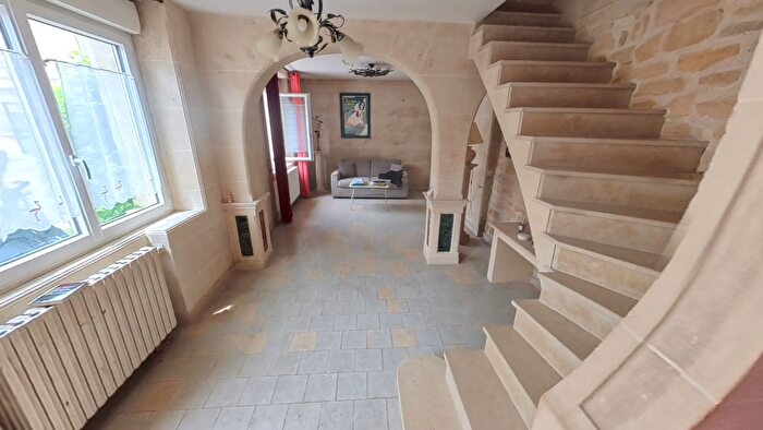 Villers-sous-Saint-Leu : Maison 3 pièces à vendre