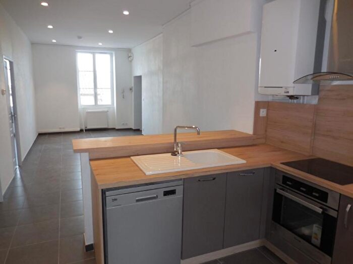 Appartement à louer - Saint-Laurent-sur-Saône - 3 pièces - 2 chambres