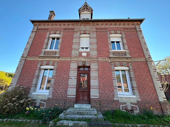 Maison à vendre - Auffay - 8 pièces - 6 chambres