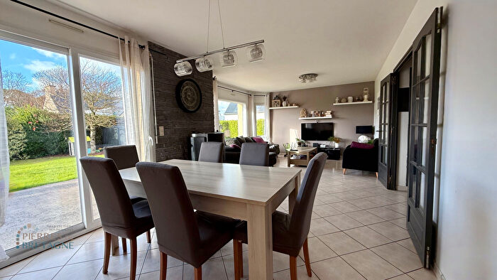 Maison à vendre - Coat-Méal - 7 pièces - 5 chambres