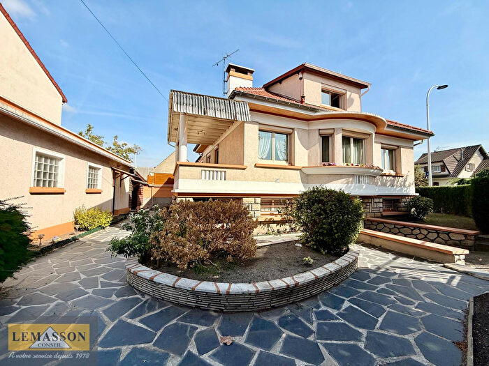 Drancy, L'Economie : Maison 4 pièces à vendre