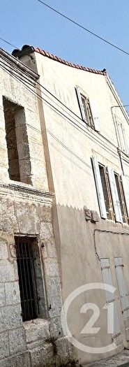 Maison à vendre - Angoulême, Saint-Ausone, Saint-Martin - 5 pièces - 2 chambres