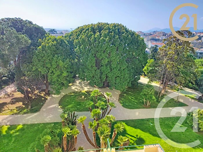 Appartement à vendre - Cannes, Prado, République - 6 pièces - 5 chambres