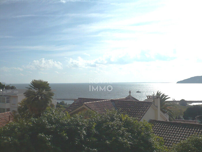 Appartement à louer - Toulon, Le Mourillon, La Mitre, Fort Lamalgue - 3 pièces - 2 chambres