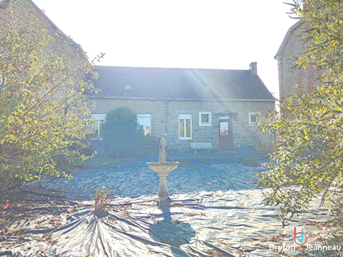 Maison à vendre - La Bazouge-des-Alleux - 3 pièces - 2 chambres