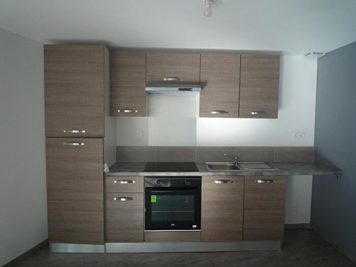 Appartement à louer - Allevard - 3 pièces - 2 chambres